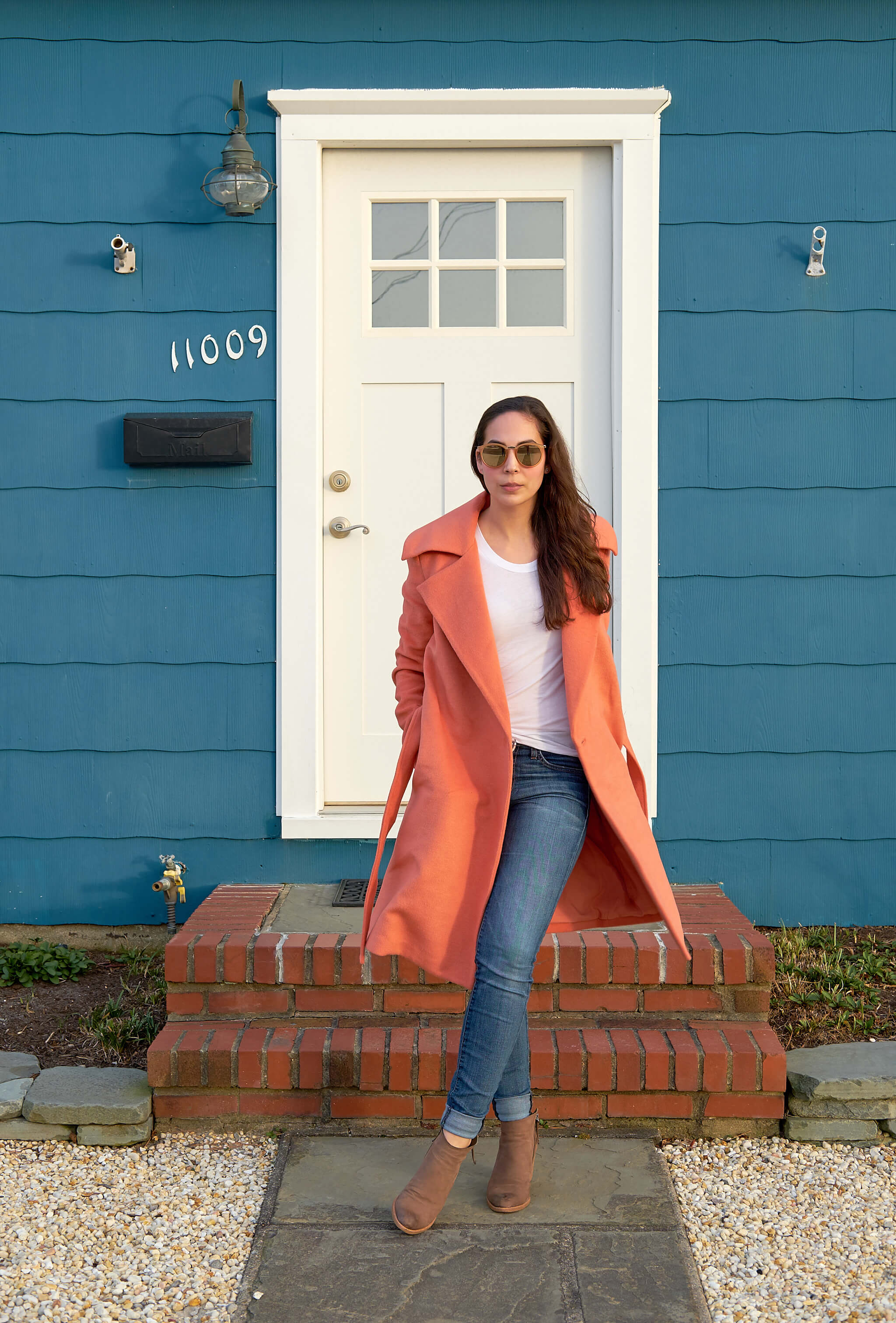 A Coral Coat By the Seashore – She’s So Bright