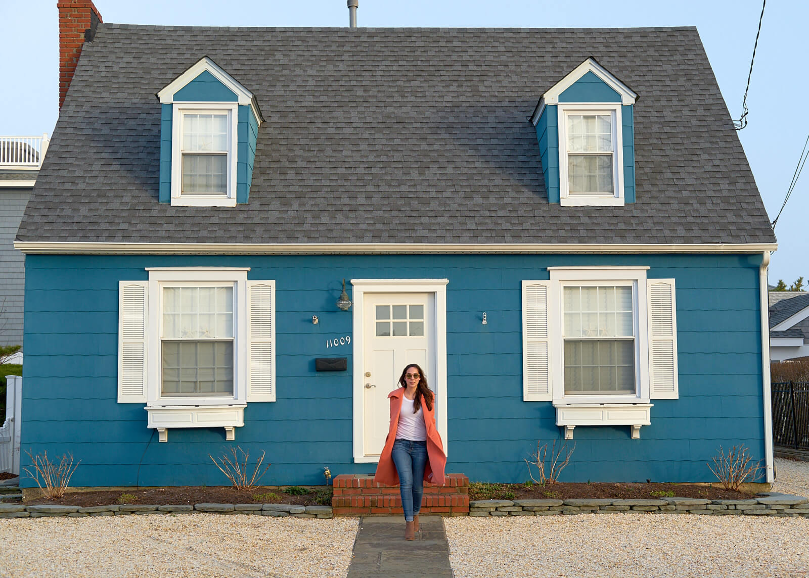 A Coral Coat By the Seashore – She’s So Bright