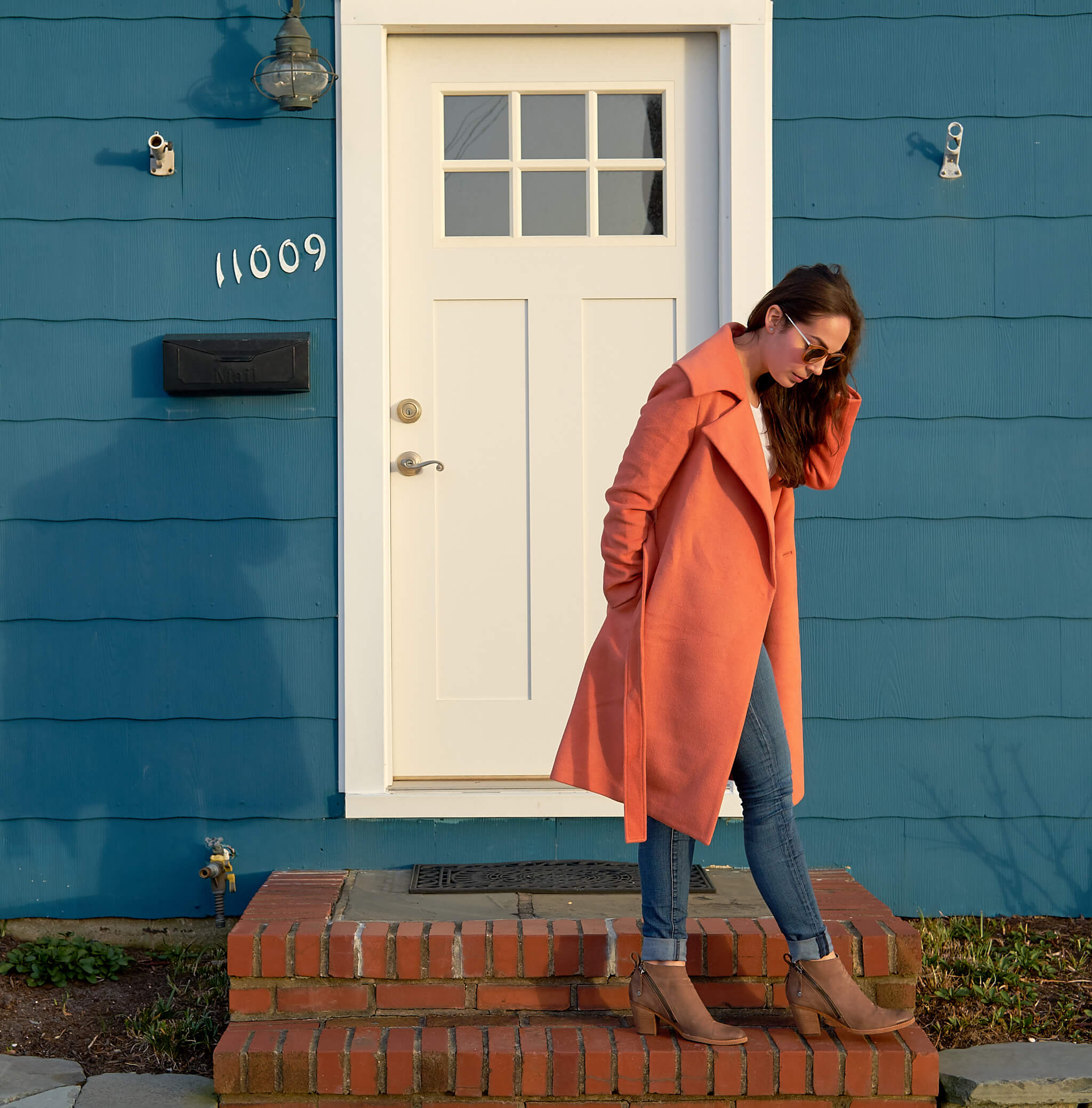 A Coral Coat By the Seashore – She’s So Bright