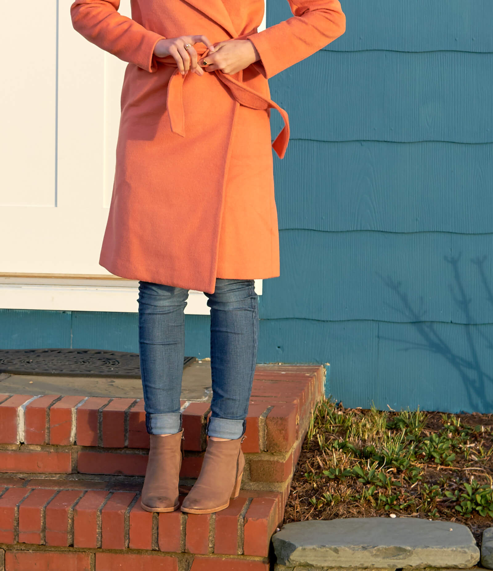 A Coral Coat By the Seashore – She’s So Bright